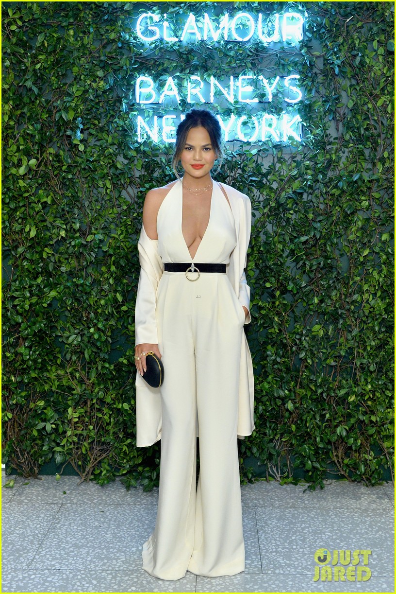 Fergie Gives Sneak Peak Into 'Life Goes' On Music Video Shoot!: Photo ...