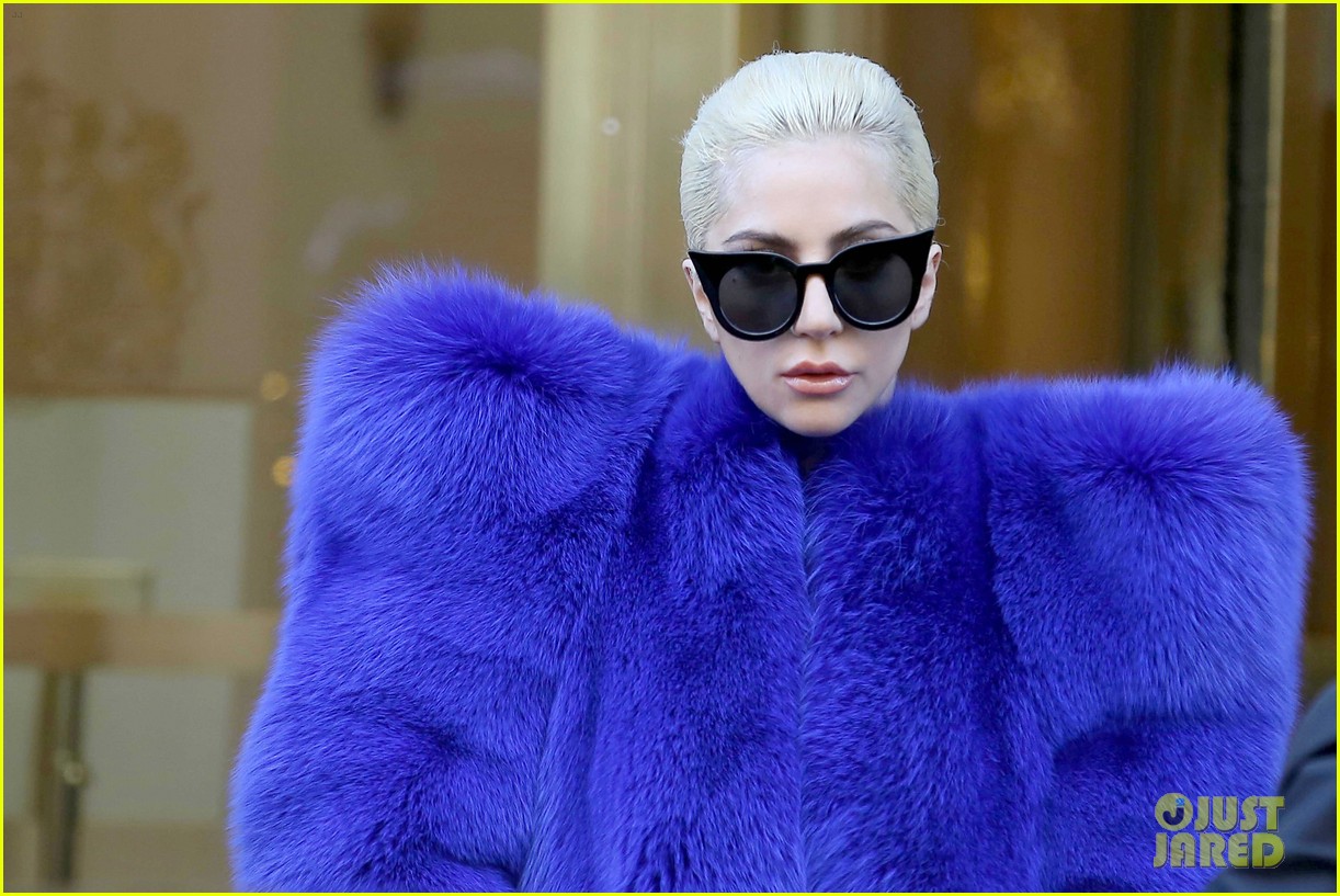 Lady Gaga Wears Statement Blue Coat in Paris: Photo 3817404 | Lady Gaga ...