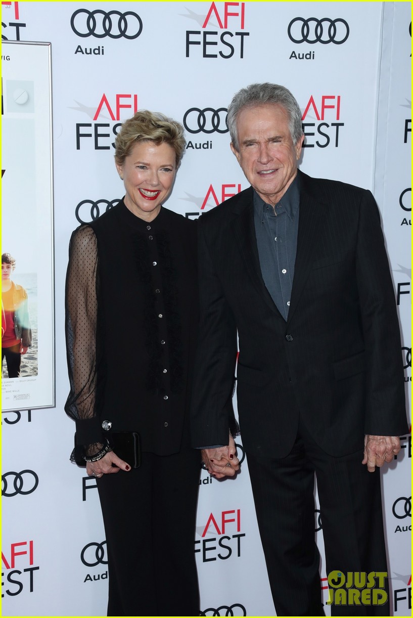 Greta Gerwig & Annette Bening Screen '20th Century Women': Photo ...