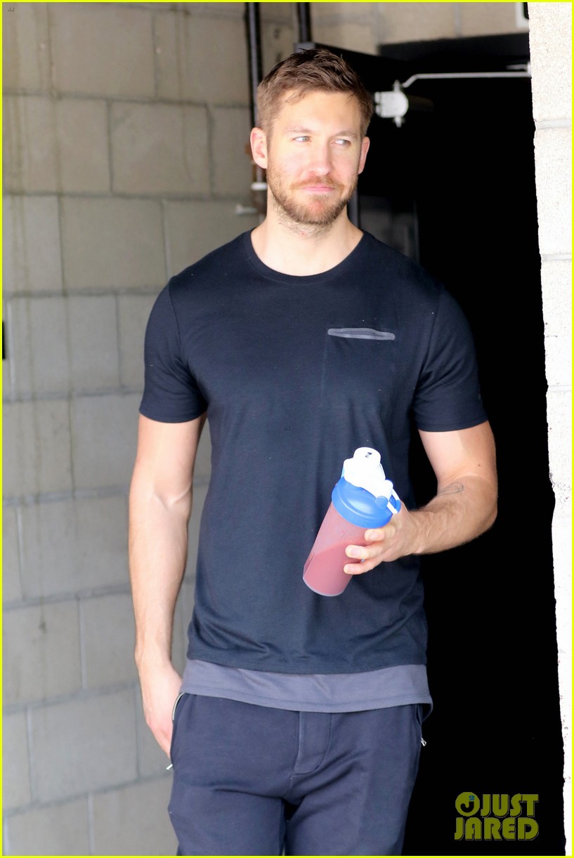 Photo: calvin harris wore a face mask for halloween 13 | Photo 3799548 ...