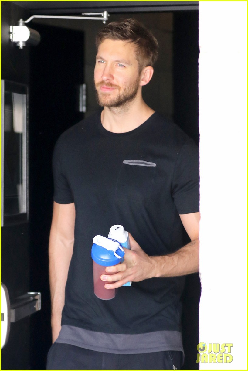 Photo: calvin harris wore a face mask for halloween 17 | Photo 3799552 ...