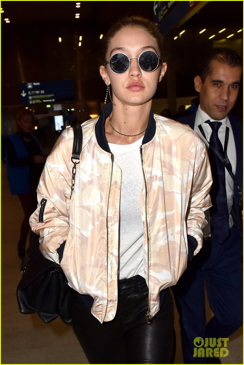 Kendall Jenner, Bella Hadid, & More Victoria's Secret Models Jet Off To ...