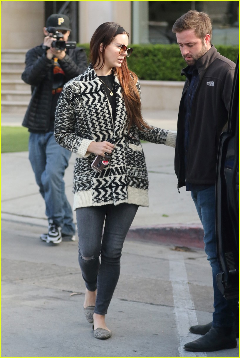 VIDEO: Lana Del Rey Dances to The Weeknd's 'Stargirl Interlude': Photo ...