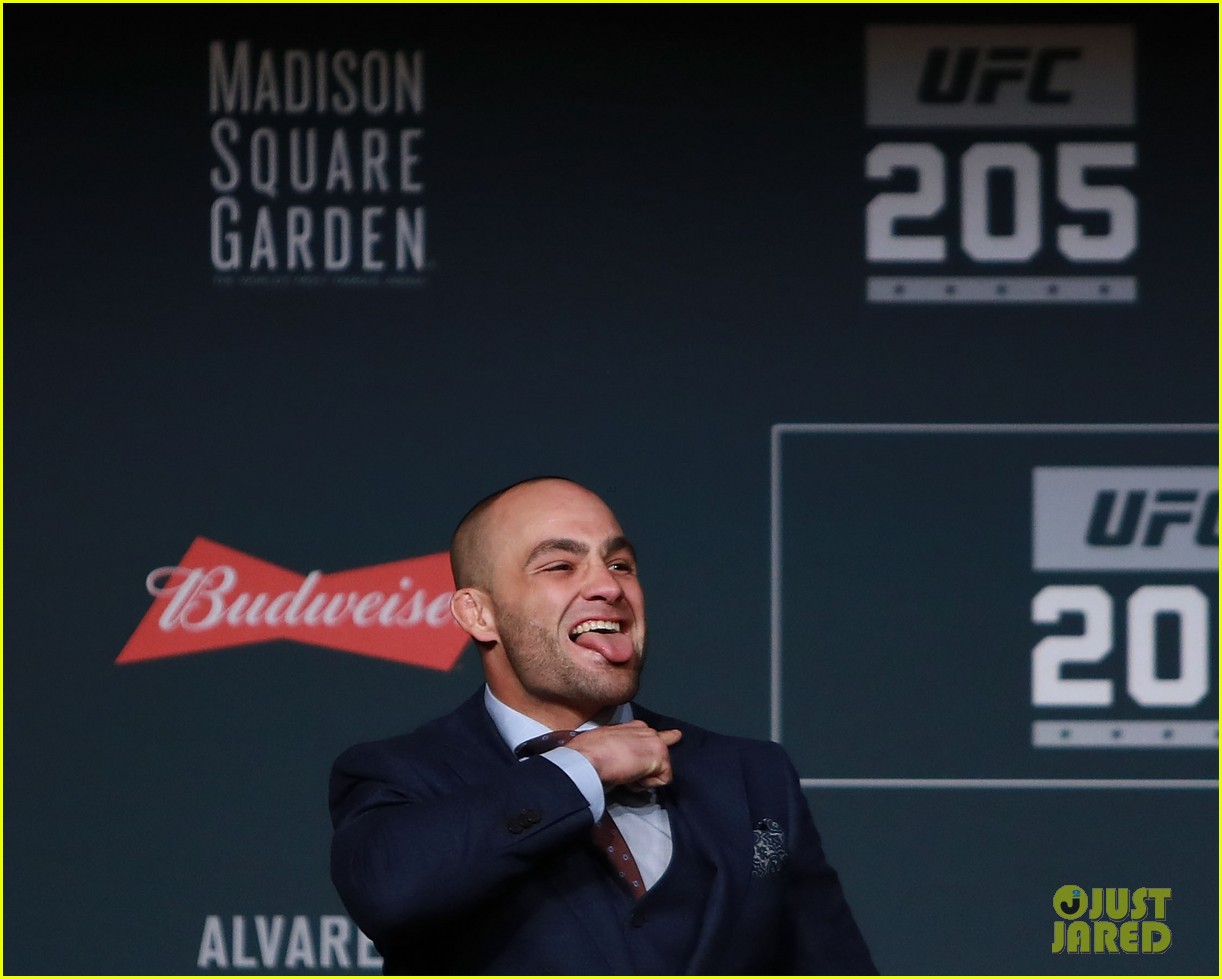 UFC 205 Stream: How to Watch Alvarez vs McGregor Fight: Photo 3807210 ...