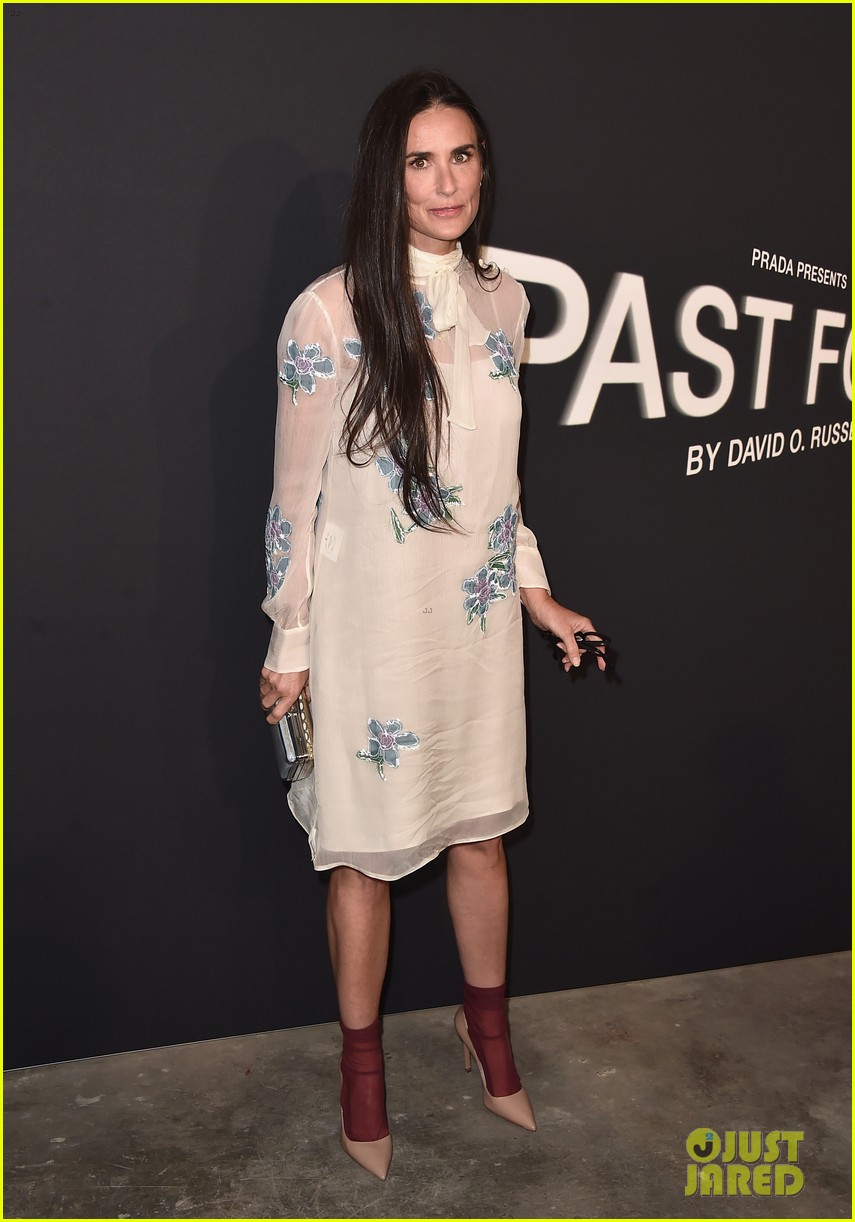 Freida Pinto, Connie Britton & Olivia Munn Put On Their Best For Star ...