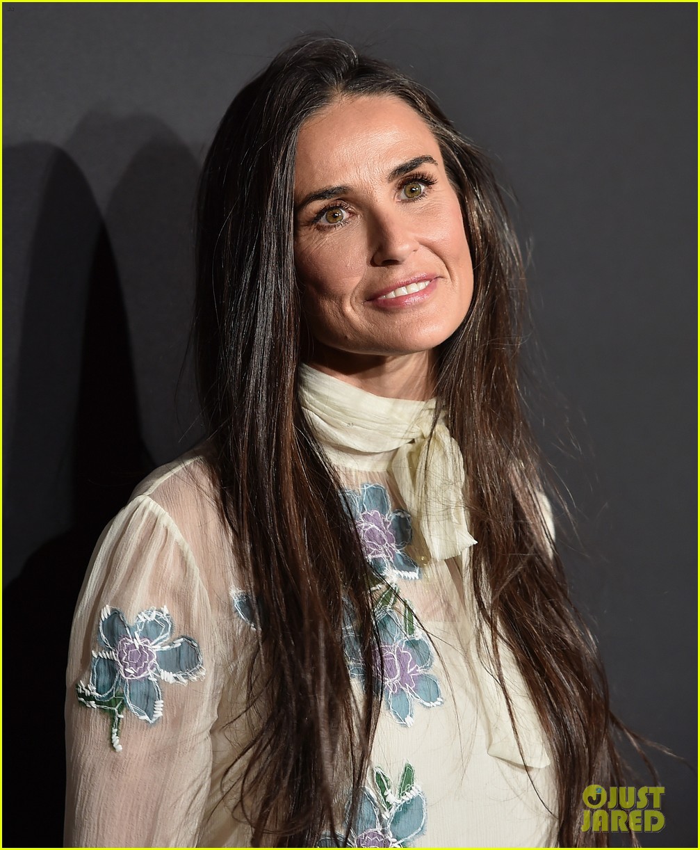 Freida Pinto, Connie Britton & Olivia Munn Put On Their Best For Star ...