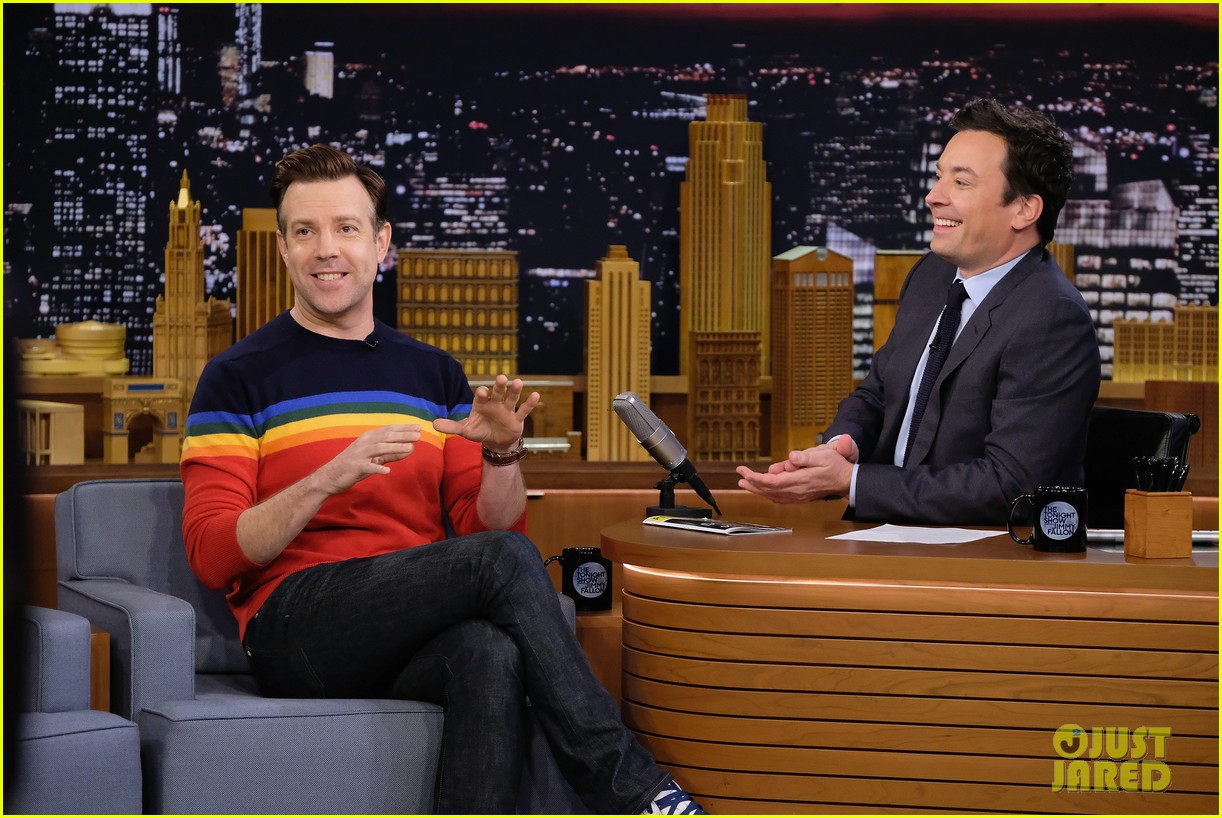 VIDEO: Jason Sudeikis & Kristin Chenoweth Face Off Against Jimmy Fallon ...