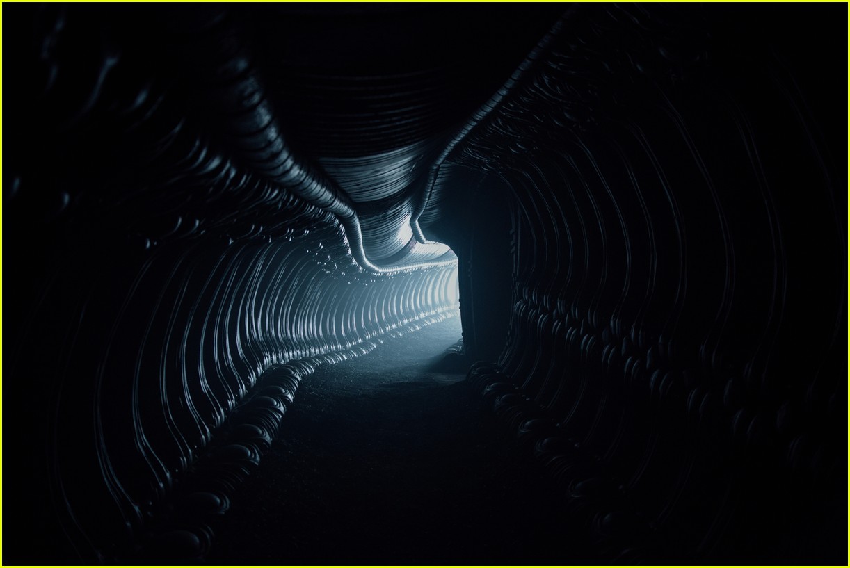 'Alien: Covenant' Trailer Brings Us a New Bloody Shower Scene: Photo ...