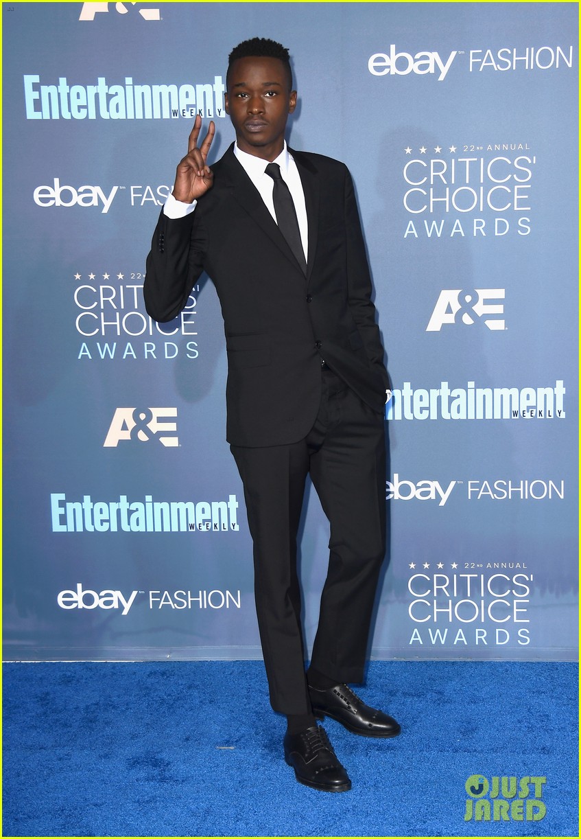 'Moonlight' Cast Wins Best Acting Ensemble at Critics' Choice Awards ...