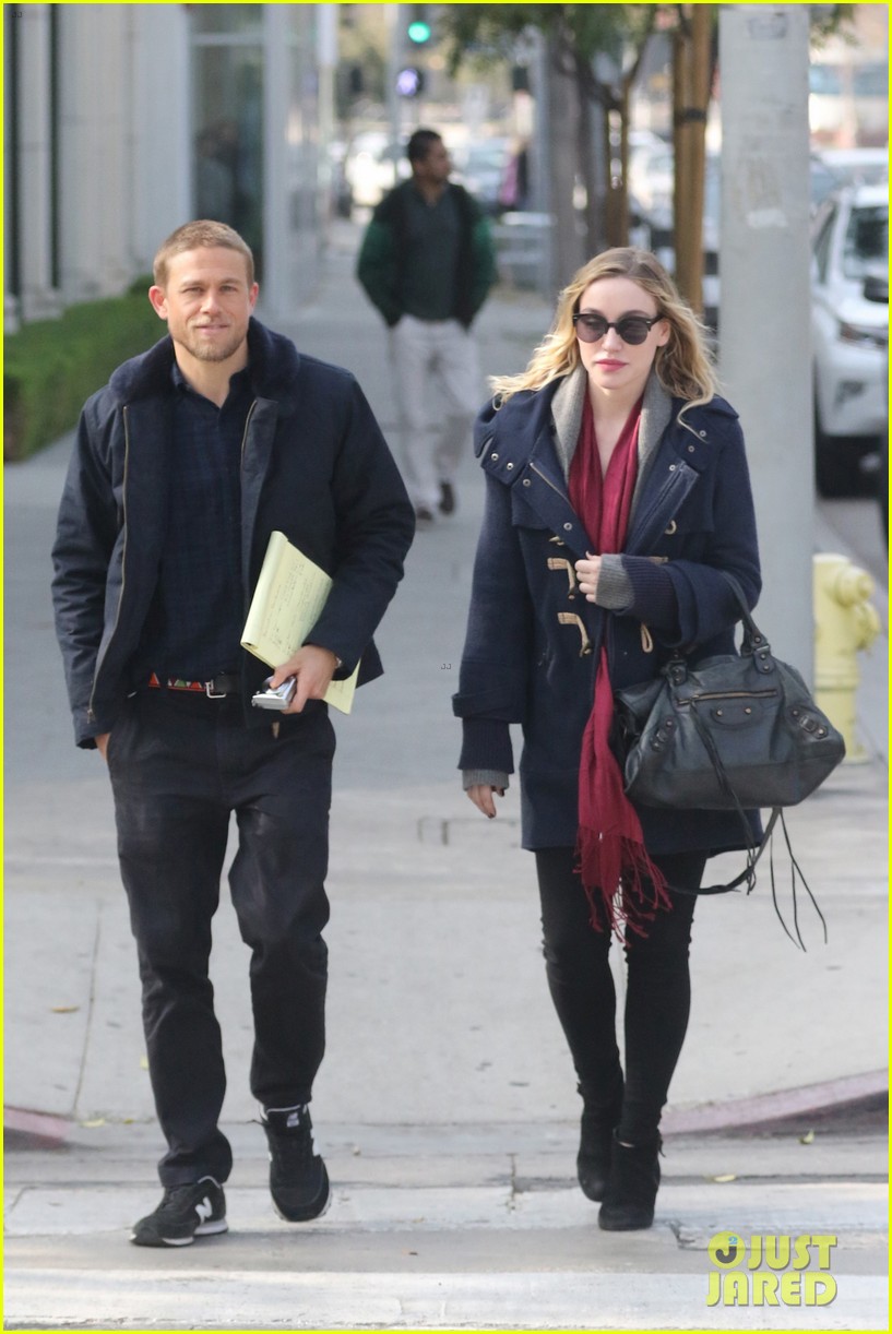 Charlie Hunnam Debuts Short Haircut with Girlfriend Morgana McNelis ...