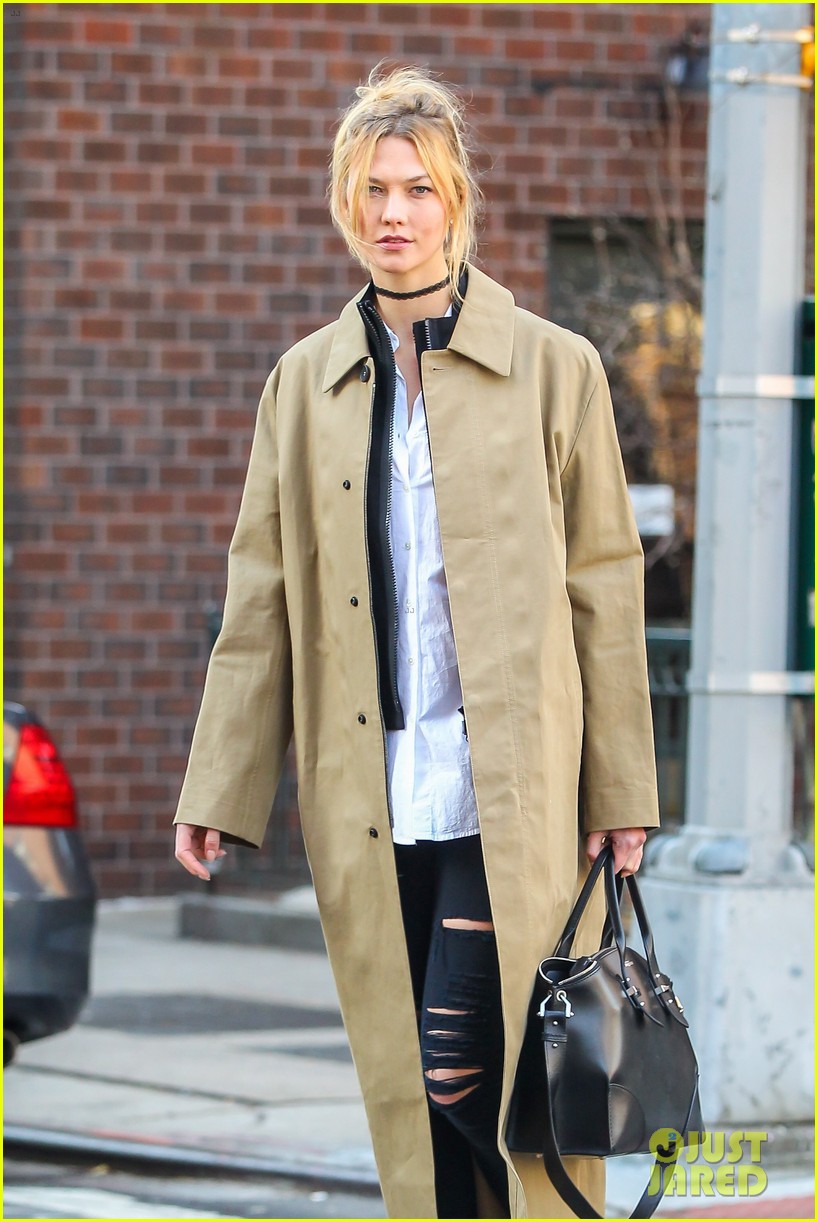 Karlie Kloss Shows Off Her Boxing Skills in Australia!: Photo 3829916 ...