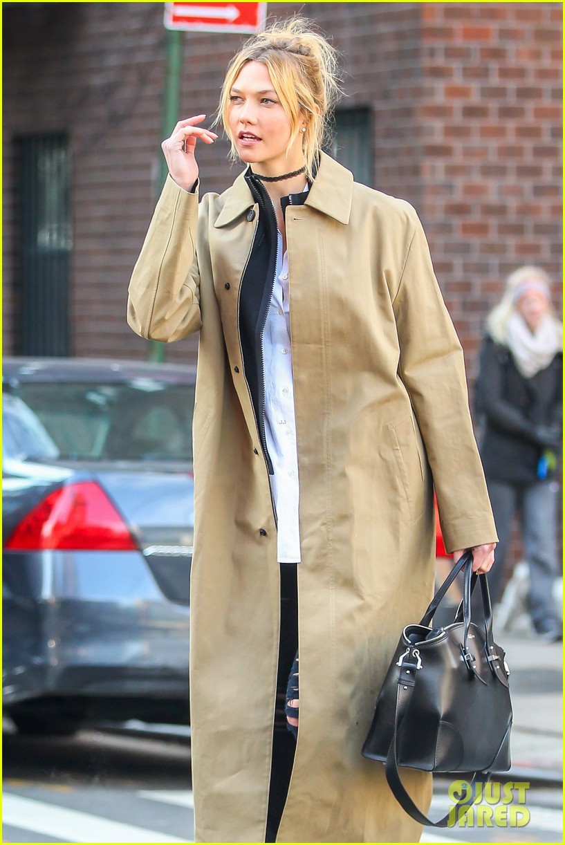 Karlie Kloss Shows Off Her Boxing Skills in Australia!: Photo 3829917 ...