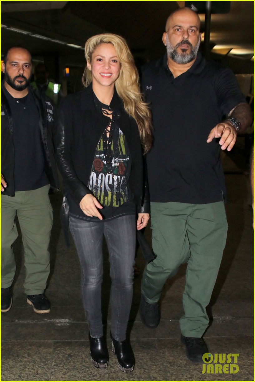 Shakira Celebrates the Launch of Her Seventh Perfume!: Photo 3822922 ...