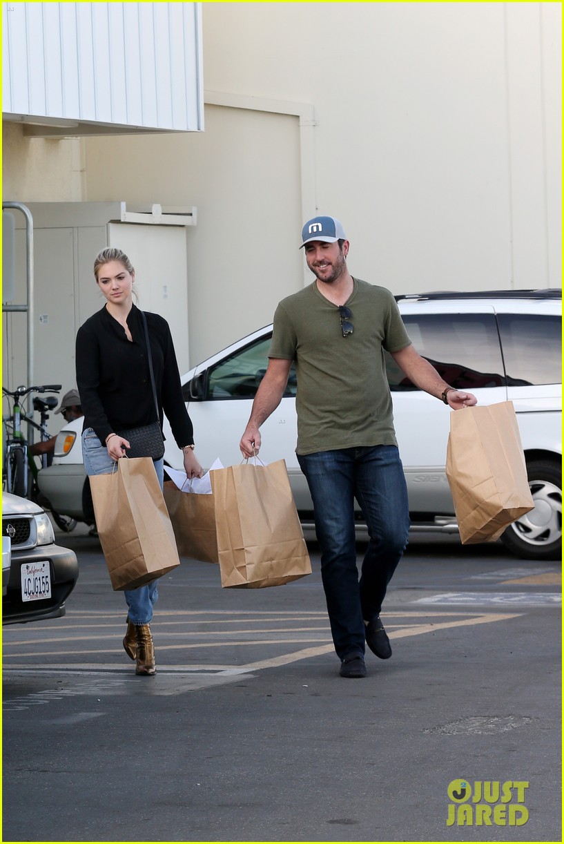 Kate Upton & Fiance Justin Verlander Buy Amazing Beverly Hills Home ...