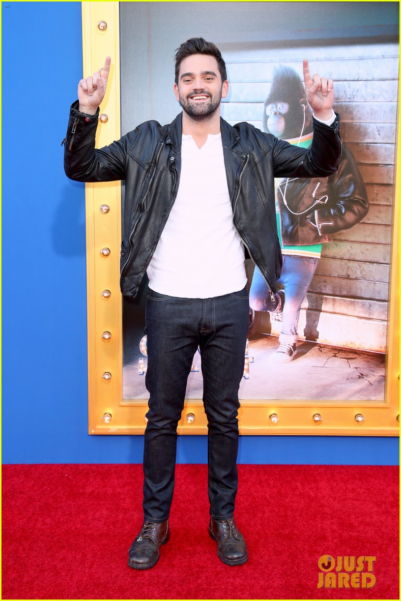 'The Voice' Top 8 Finalists Meet Matthew McConaughey at 'Sing' Premiere ...