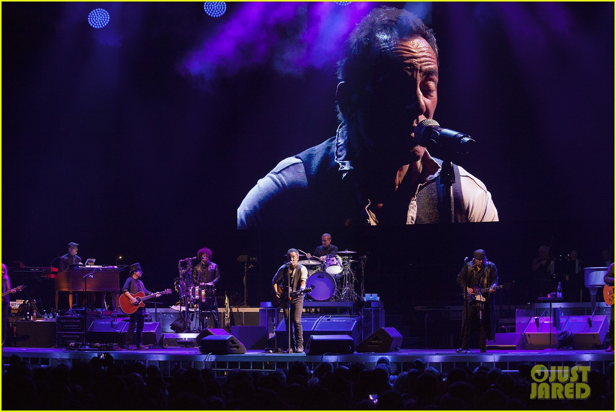 VIDEO: Bruce Springsteen Sends Love to Women's March Participants ...