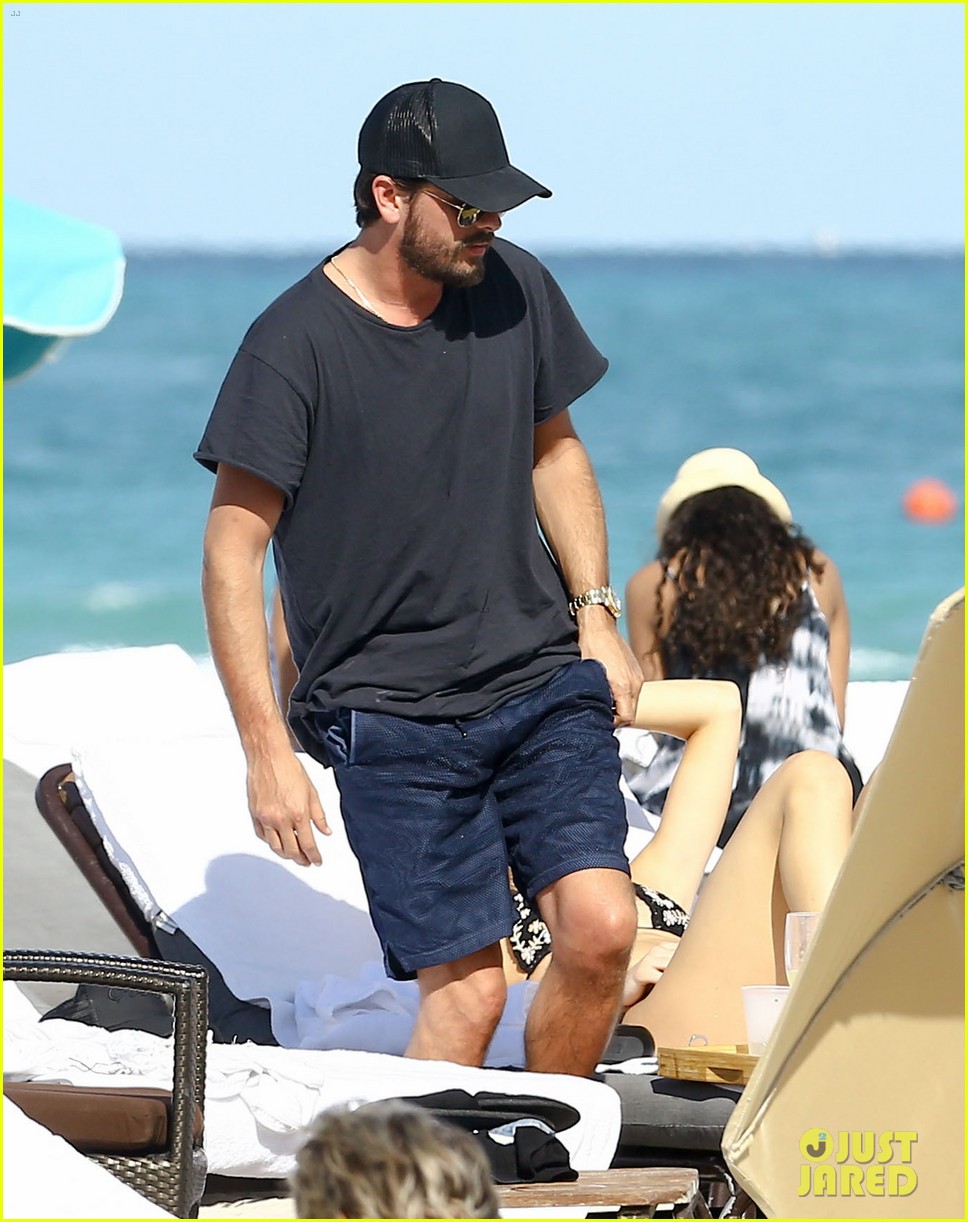 Scott Disick Cuddles By the Pool with Another Woman in Miami: Photo ...