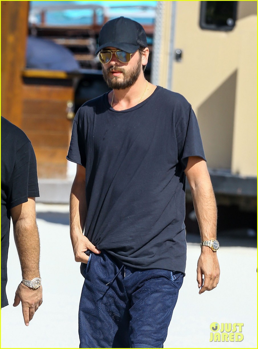 Scott Disick Cuddles By the Pool with Another Woman in Miami: Photo ...