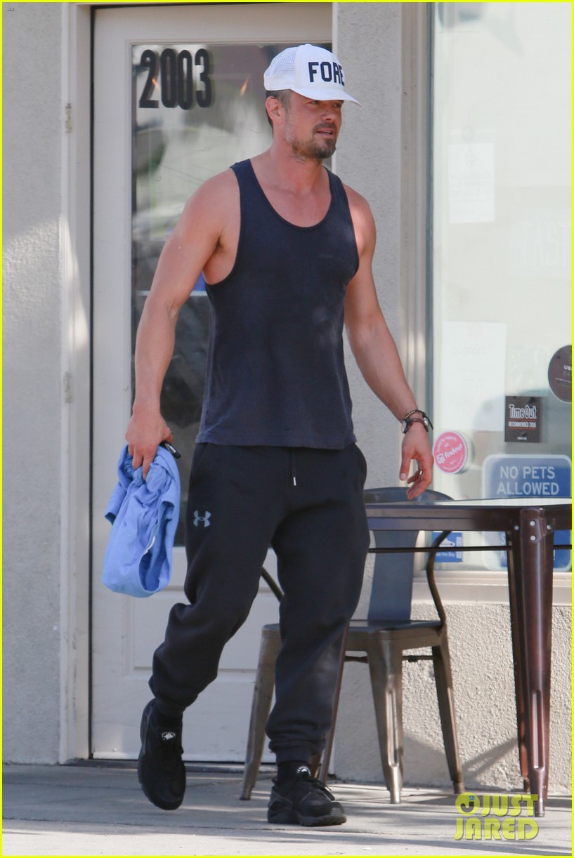 Josh Duhamel Shows Off His Buff Biceps After the Gym!: Photo 3843594 ...