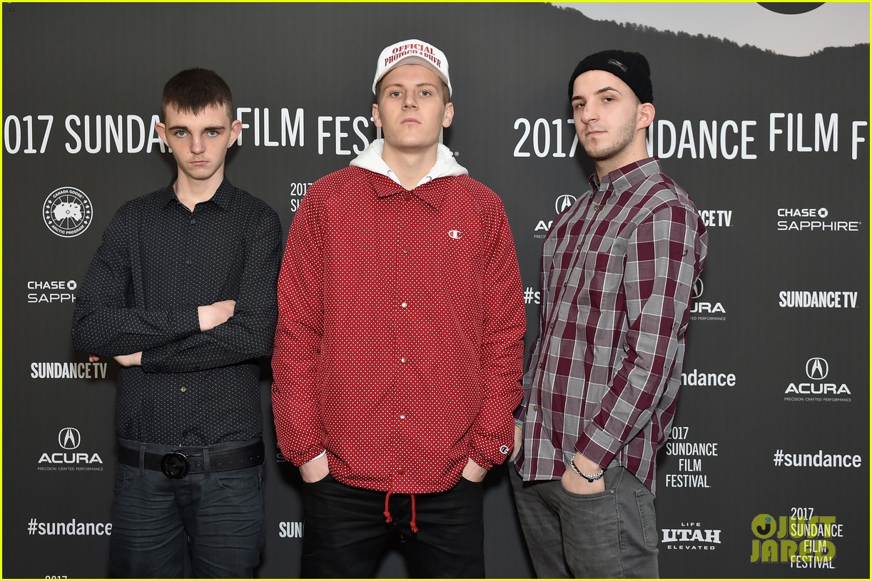 Harris Dickinson Opens Up About Sexuality at 'Beach Rats' Premiere ...