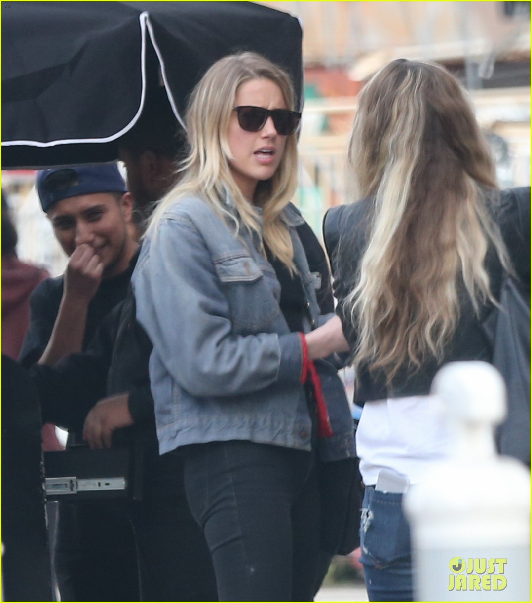 Amber Heard is All Smiles in First Outing Since Finalizing Divorce ...