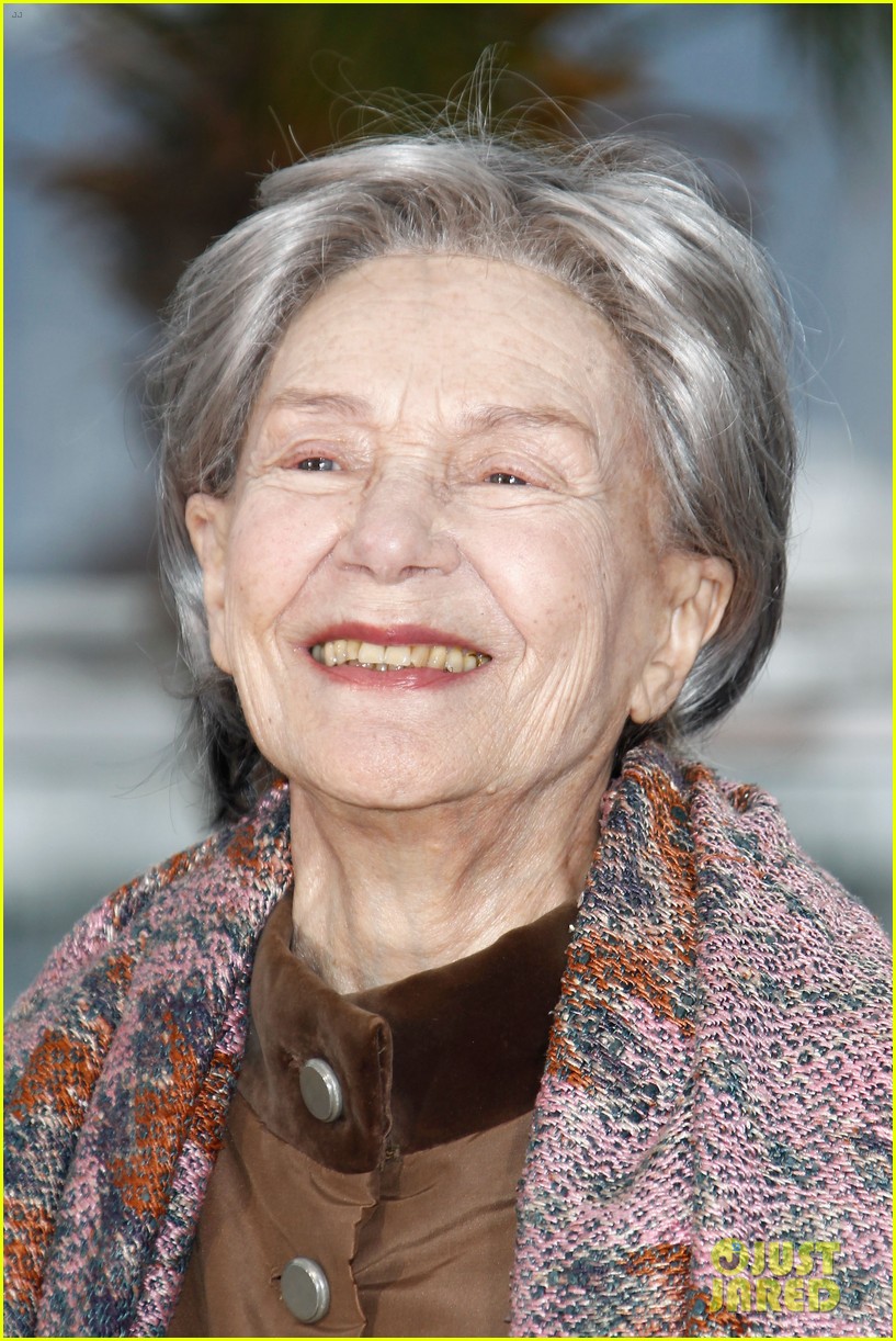 Emmanuelle Riva Dead - Oscar-Nominated French Actress Dies at 89: Photo ...