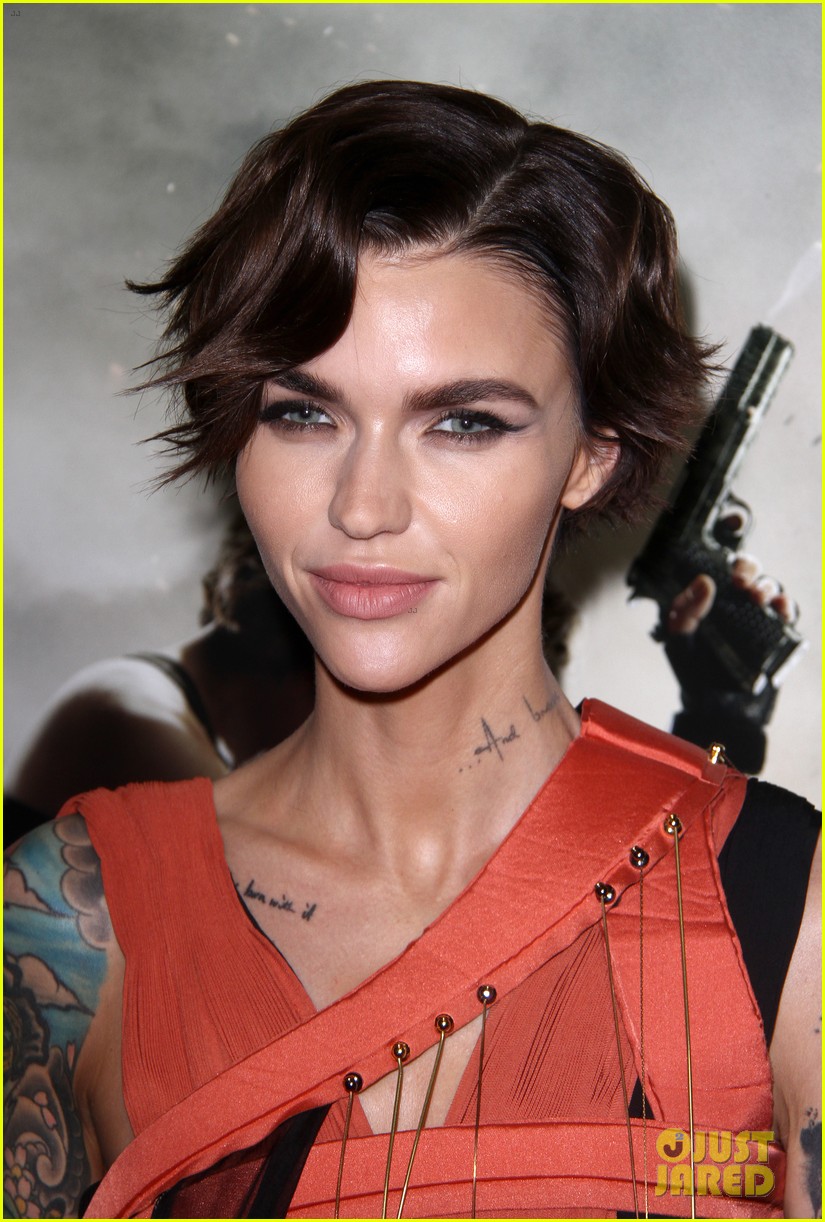 Ruby Rose Joins Milla Jovovich & Family At 'Resident Evil' L.A ...