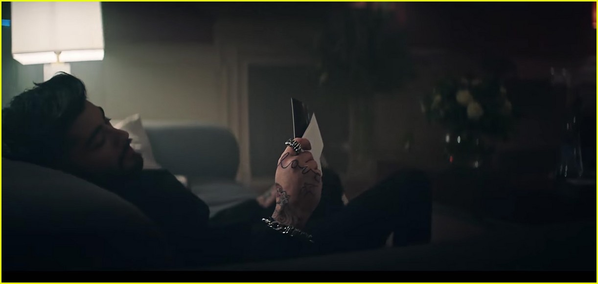 Taylor Swift & Zayn: 'I Don't Wanna Live Forever' Video - WATCH NOW ...