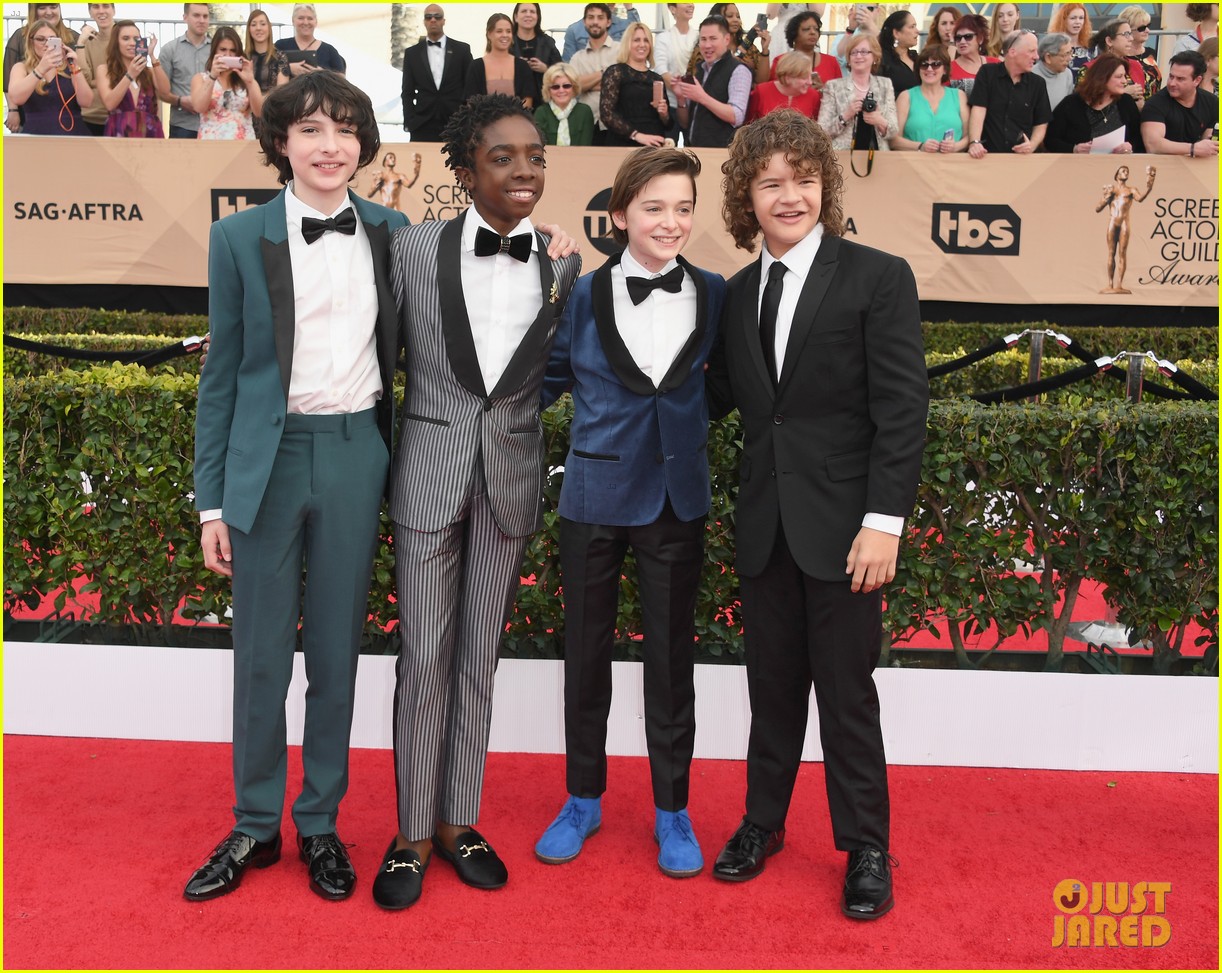 'Stranger Things' Cast Hits the Red Carpet at SAG Awards!: Photo 3849429 | Photos | Just Jared ...