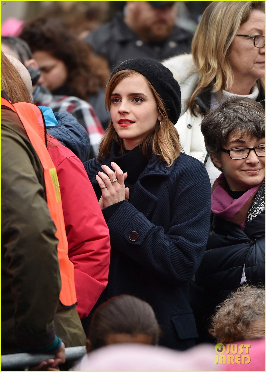 Emma Watson Joins Crowd at Women's March in Washington D.C.: Photo ...