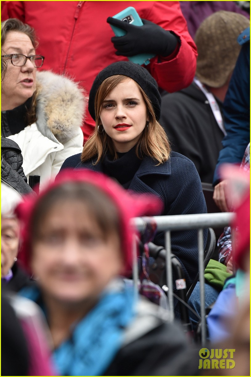 Emma Watson Joins Crowd at Women's March in Washington D.C.: Photo ...
