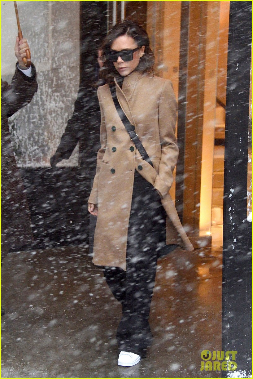Victoria Beckham Braves Snow Storm for NYFW Work Day: Photo 3855981 ...