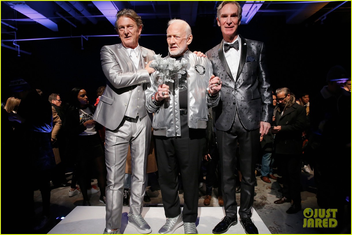 Bill Nye the Science Guy Walked the Runway Twice During Fashion Week ...