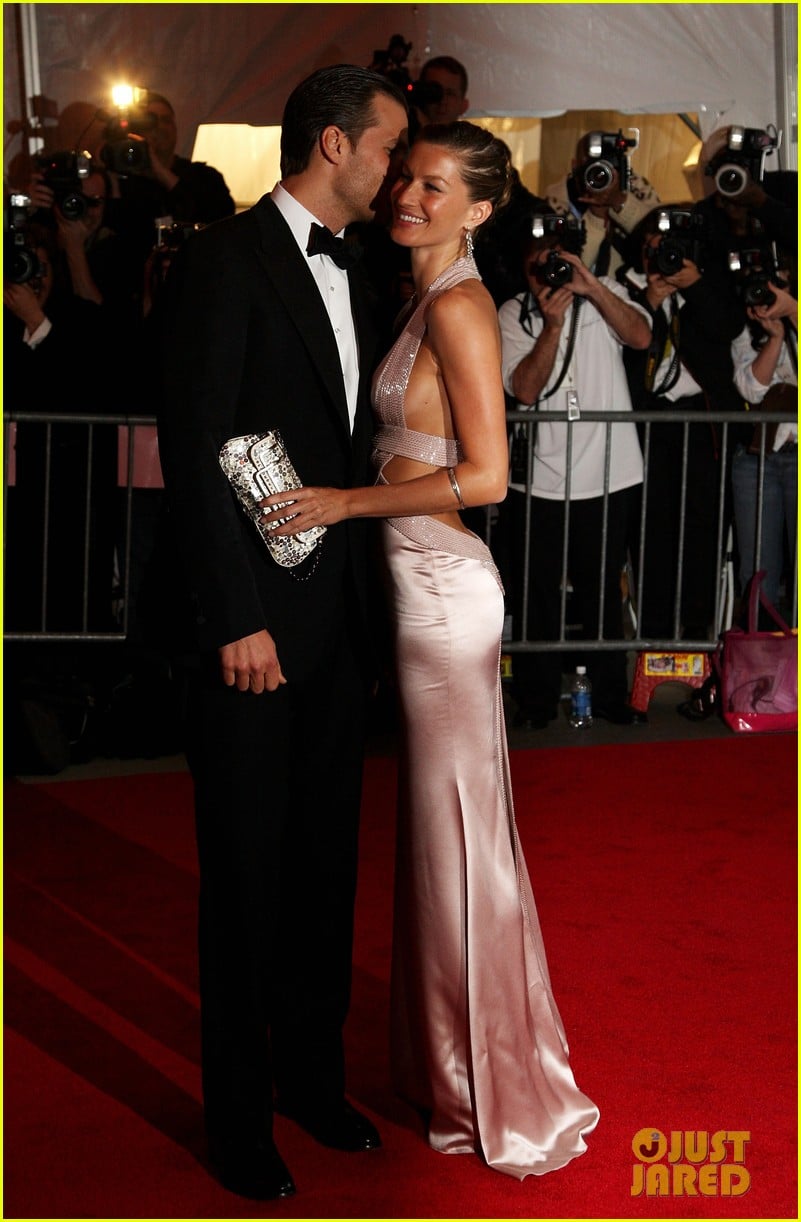 Gisele Bundchen & Tom Brady Named Co-Chairs of Met Gala 2017: Photo ...