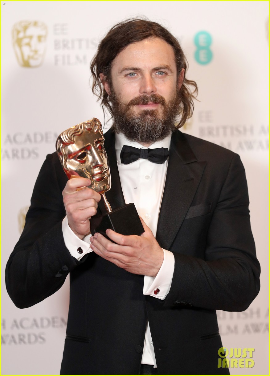 Casey Affleck Takes Home Best Actor at BAFTAs 2017!: Photo 3858056 ...