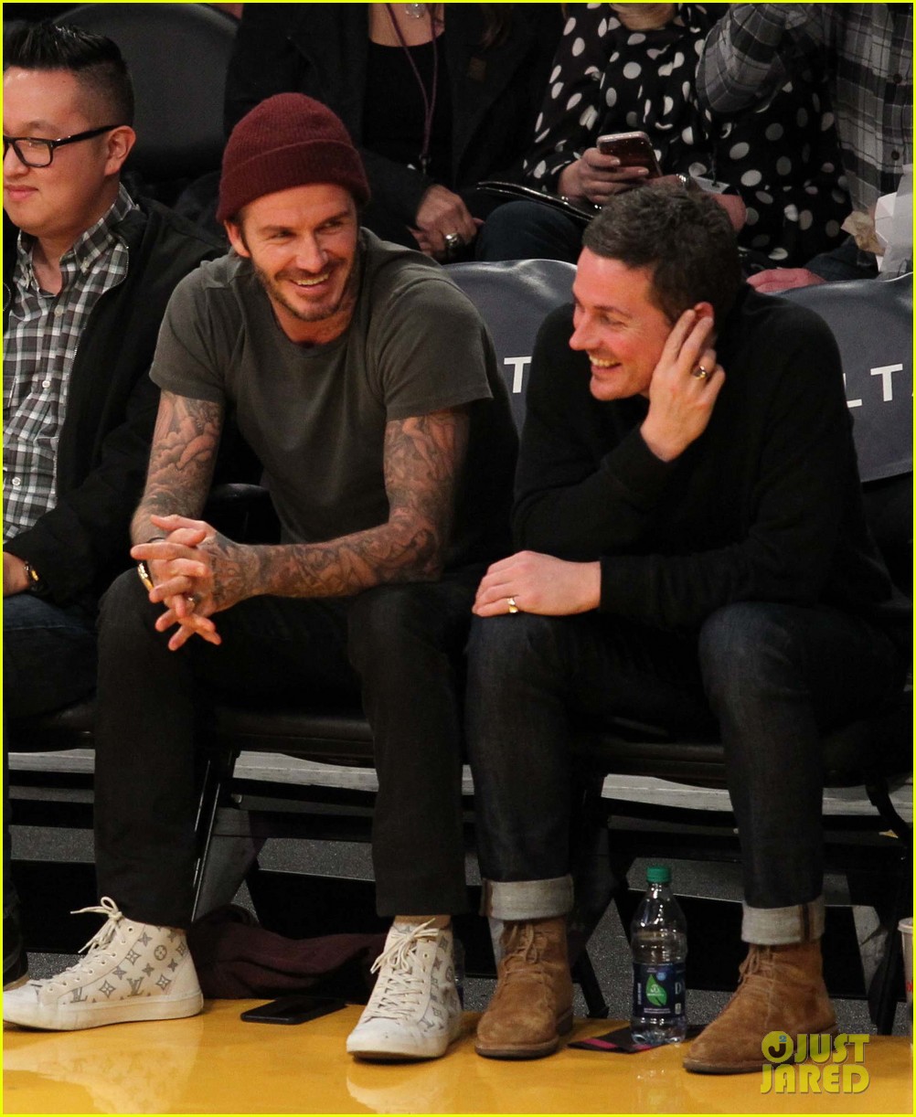 David Beckham is Smokin' Hot Sitting Courtside at Lakers Game: Photo ...