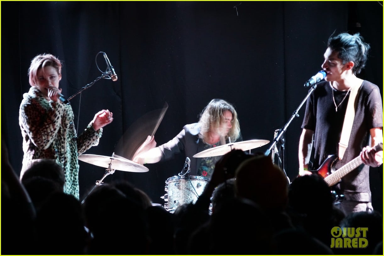 Evan Rachel Wood & Fiance Zach Villa Perform Special Show as Rebel & a ...