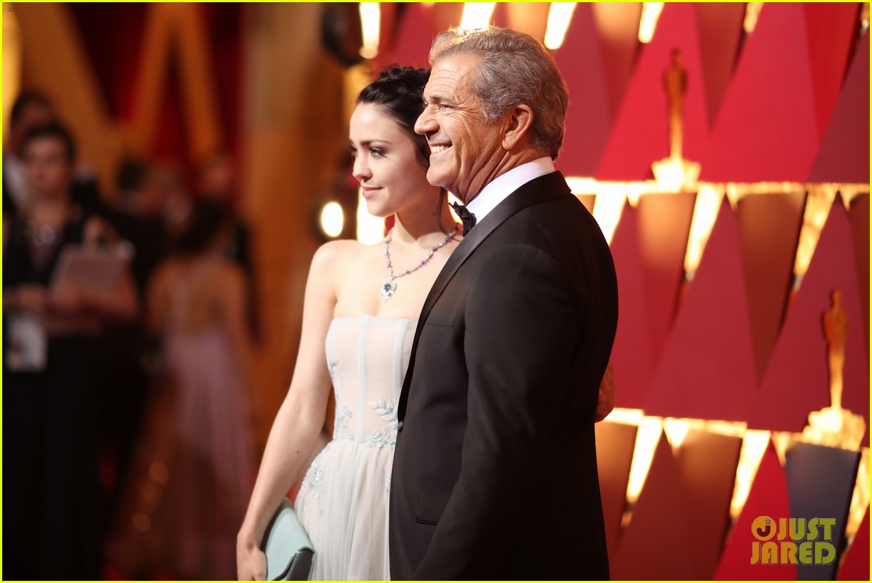 Mel Gibson & Rosalind Ross Make First Red Carpet Appearance Since Welcoming New Baby: Photo ...