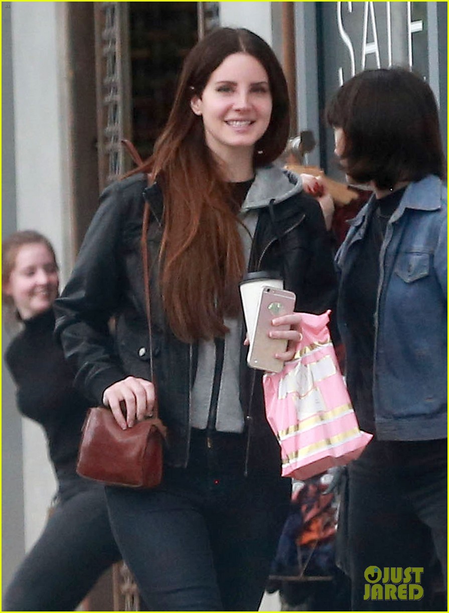 Lana Del Rey is All Smiles Grabbing Coffee in WeHo: Photo 3863660 ...