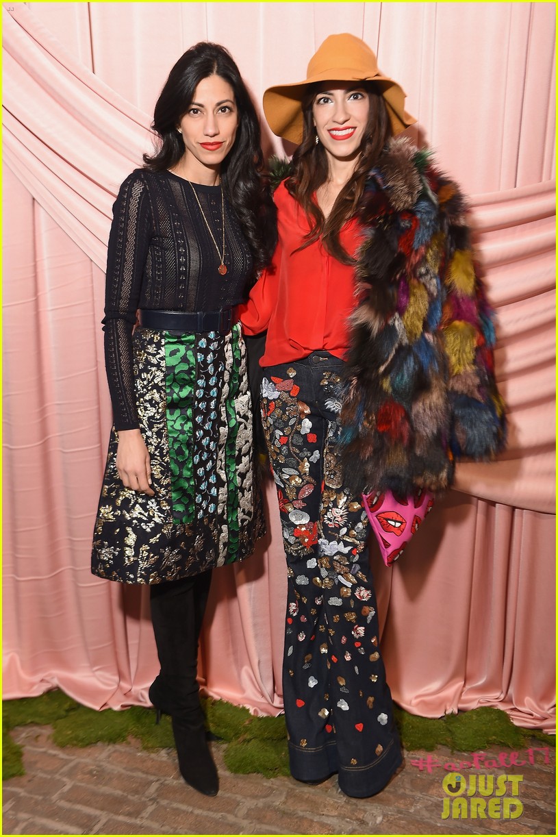 Kate Mara & Mandy Moore Meet Up at Alice & Olivia's NYFW Show with Dove ...