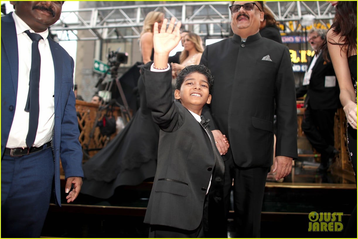 Sunny Pawar Steals the Show on the Oscars Red Carpet!: Photo 3866573 ...