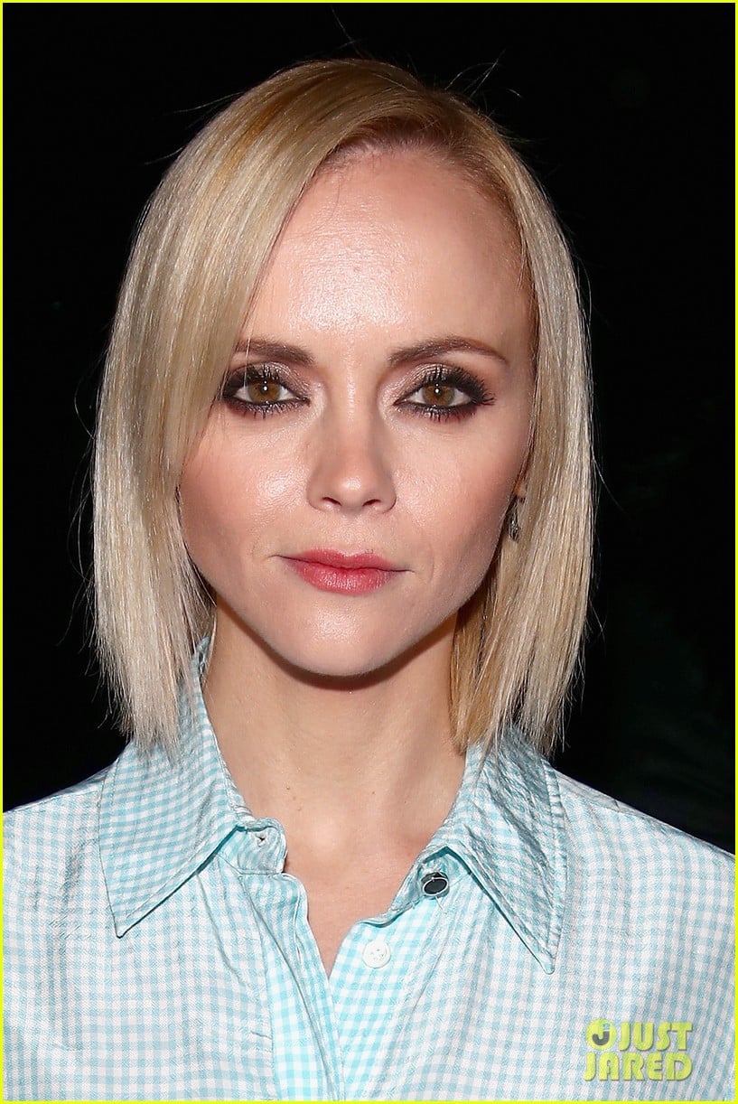 Emily Ratajkowski Comes To Melania Trump's Defense!: Photo 3859321 ...