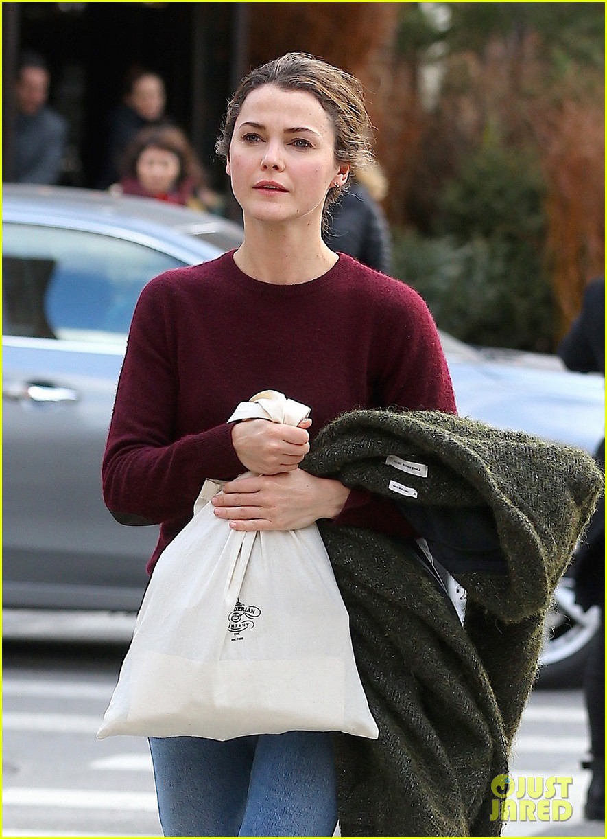 Keri Russell Spends The Day Running Errands Around NYC: Photo 3853039 ...