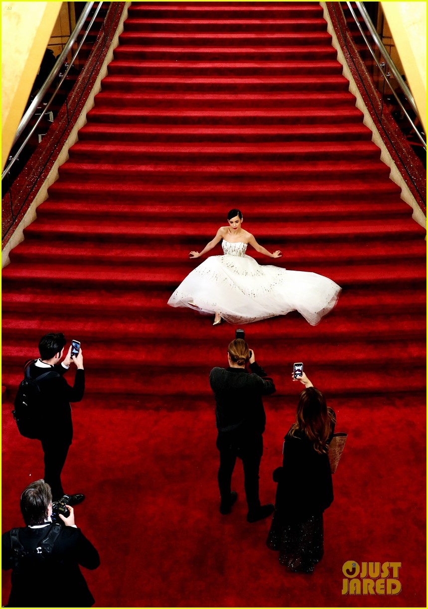 Singer Sofia Carson Stuns at Her First Oscars Ever!: Photo 3866427 | Oscars Photos | Just Jared ...