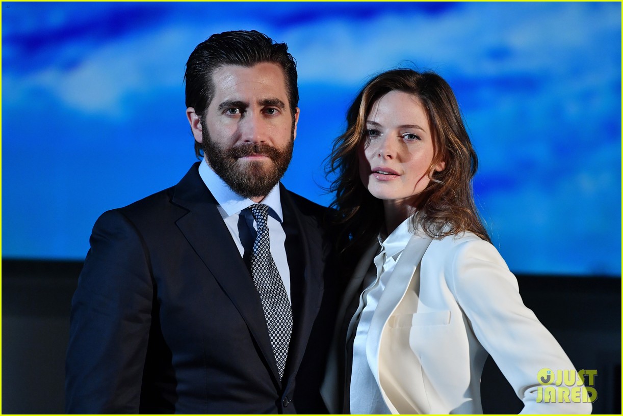 Jake Gyllenhaal Gets Praise From 'Sunday in the Park' Co-Star Annaleigh ...