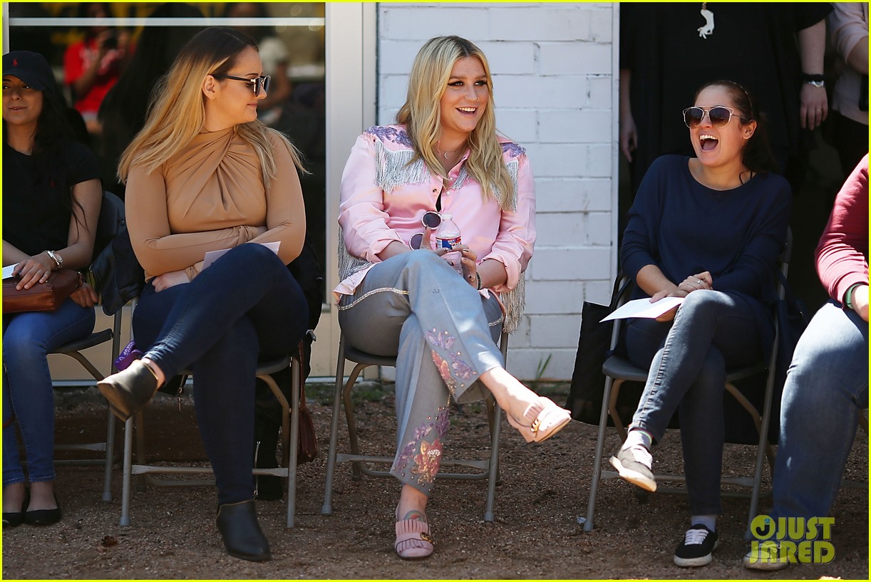 Kesha Talks Dropping The Dollar Sign Out Of Her Name: 'I Let Go Of My ...