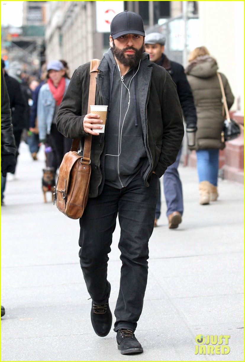 Oscar Isaac Gets To Work on New Film 'Life Itself' in NYC: Photo ...