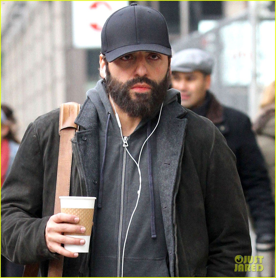 Oscar Isaac Gets To Work on New Film 'Life Itself' in NYC: Photo ...
