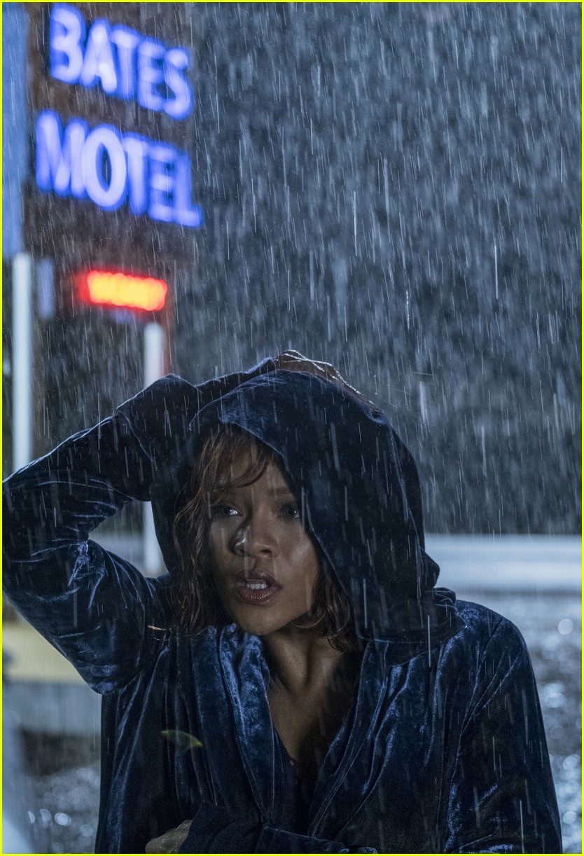 Photo: rihanna bates motel shower scene 07 | Photo 3879192 | Just Jared ...