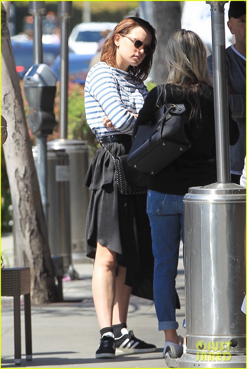 Daisy Ridley Grabs Lunch with Friends in Beverly Hills: Photo 3878524 ...